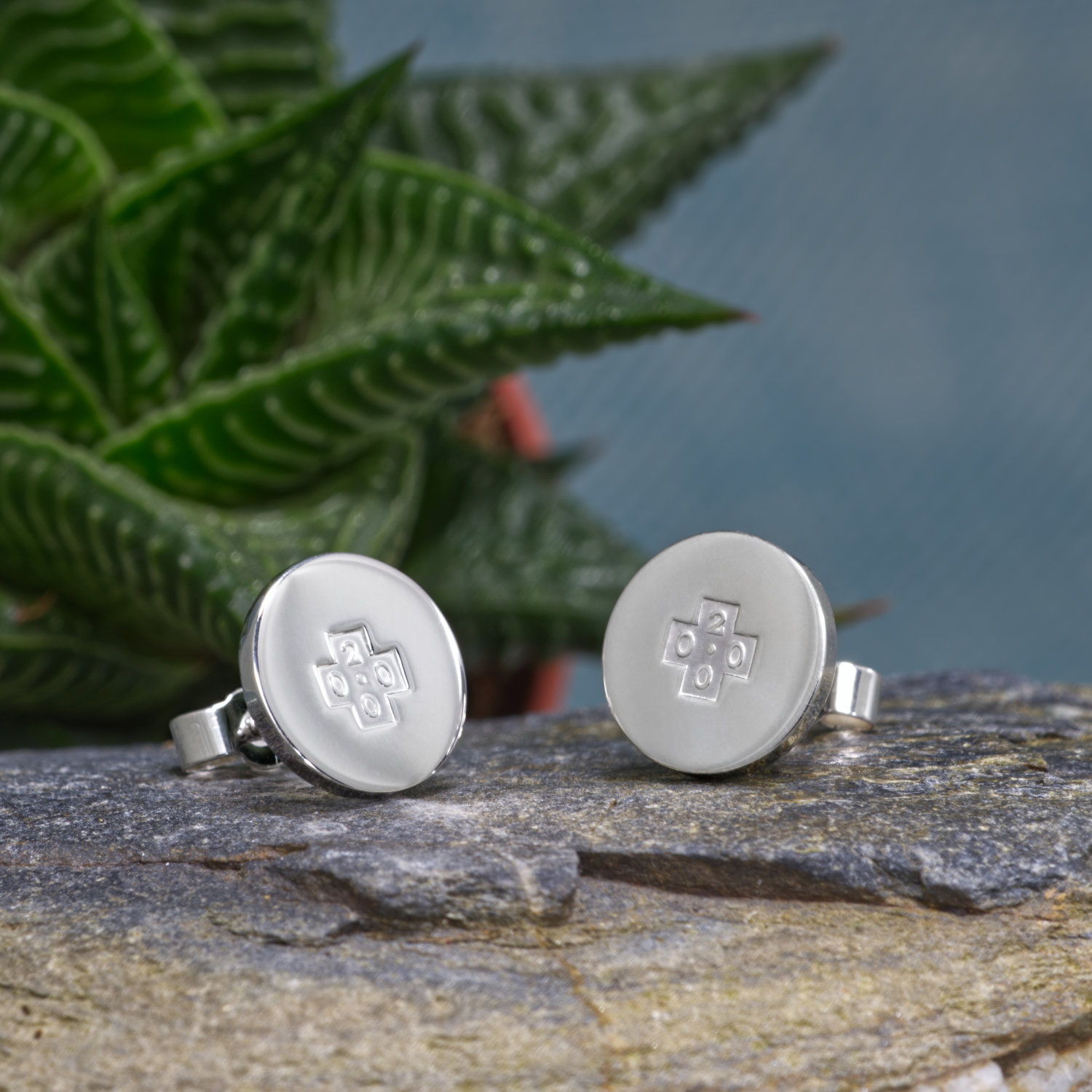 Sterling Silver Stud Earrings Millennium Hallmark 2000 - Piere Jewellery